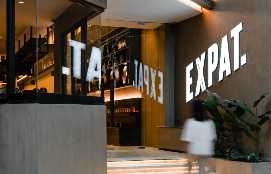 Expat. Roasters Graha Family Kini Punya Layanan Drive-Thru - Bidik.news